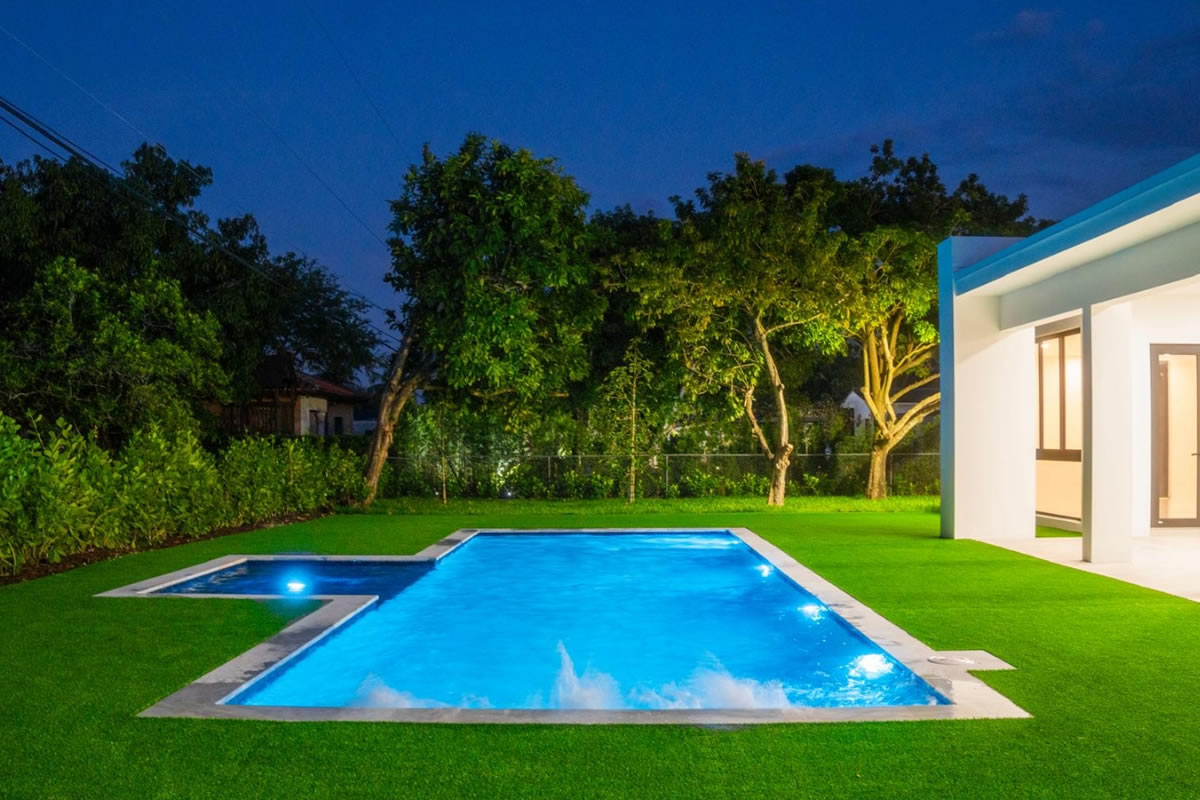 Pool Contractor in Miami - Learn about Elite Pool Miami